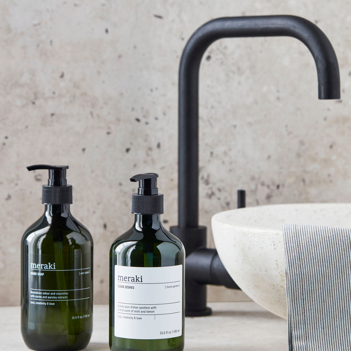 Kitchen hand soap dispenser store