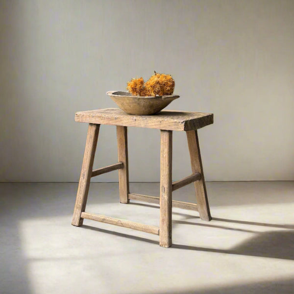 Vintage Elm Side Table 'Etta' | Design Vintage | Wooden Beside Table