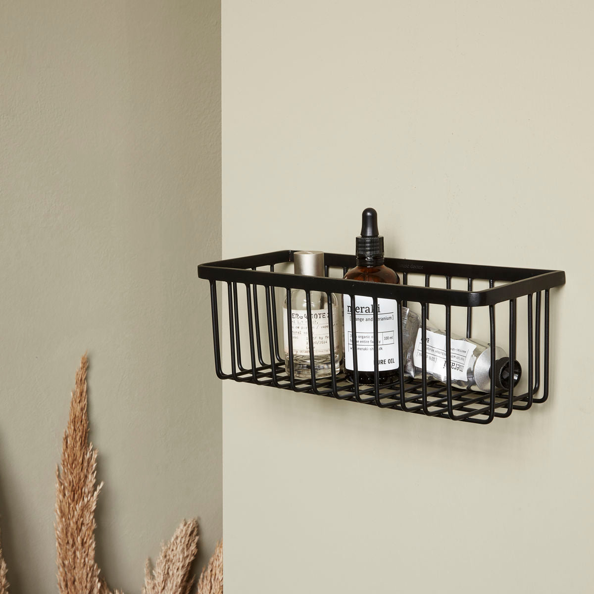 Black Bathroom Basket | Design Vintage | Wall Hung Storage